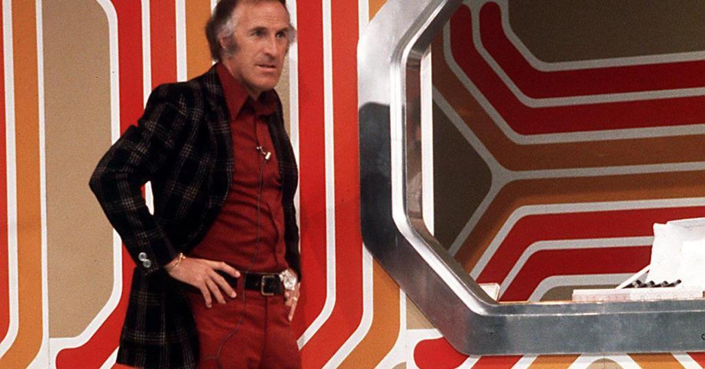 Studio Shows | Features | Broadcast