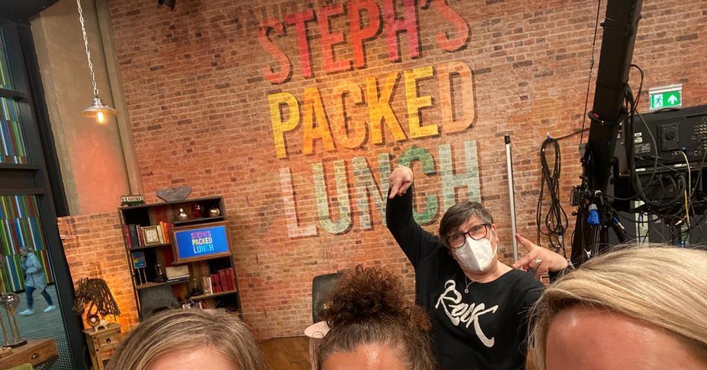 Expectation | Features | Broadcast