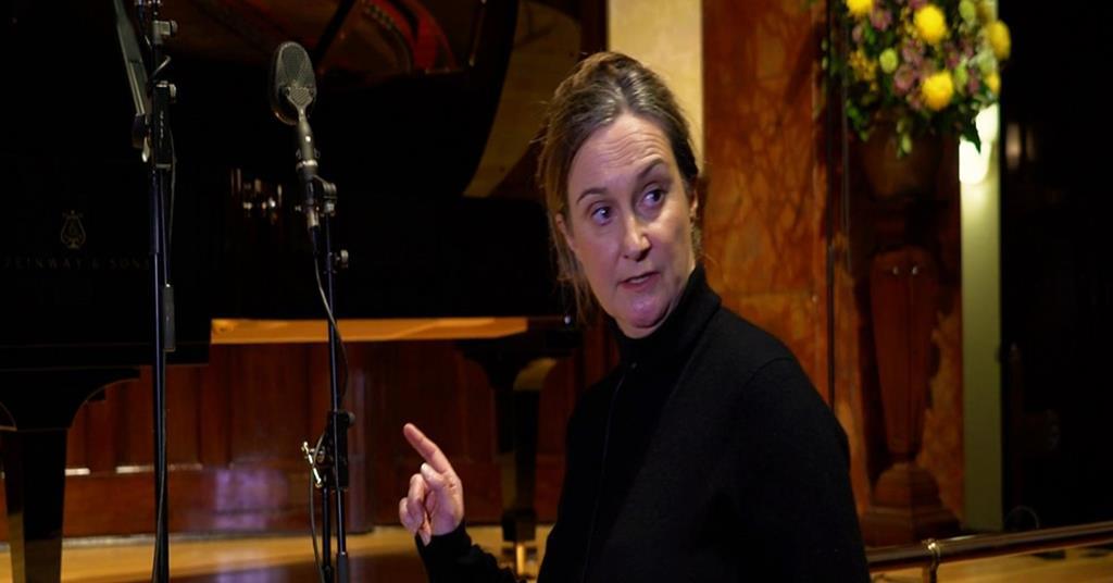 Staging a concert with Tracy | Video | Broadcast