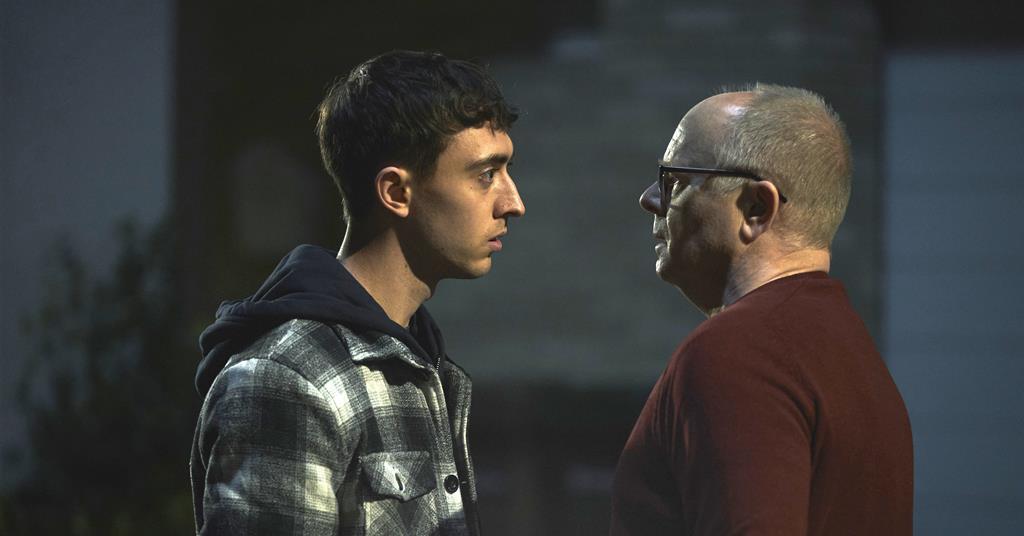 Coma | Features | Broadcast